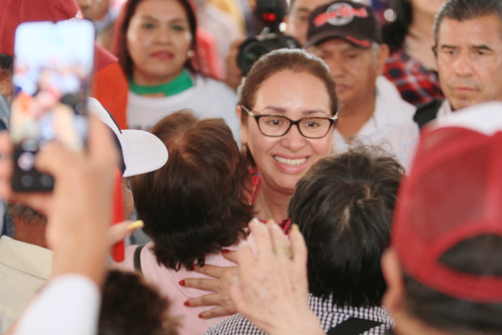 De obtener triunfo, Azucena iniciará trabajo en comunidades seis meses ...