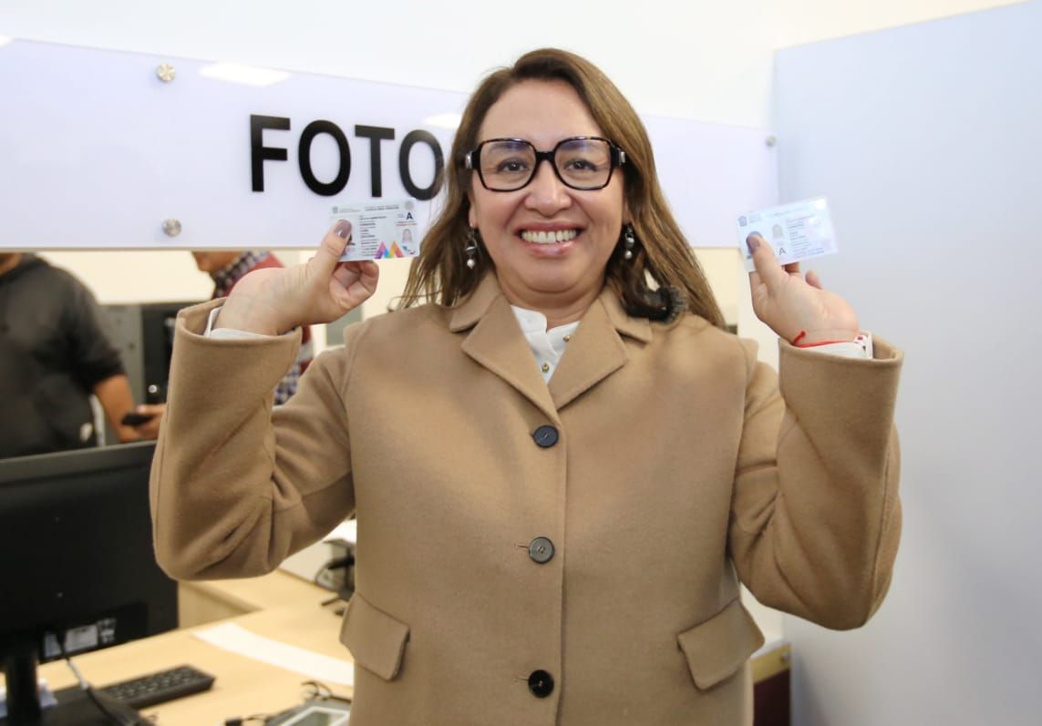 Inauguran Azucena Cisneros y Daniel Sibaja módulo de licencias en Plaza ...