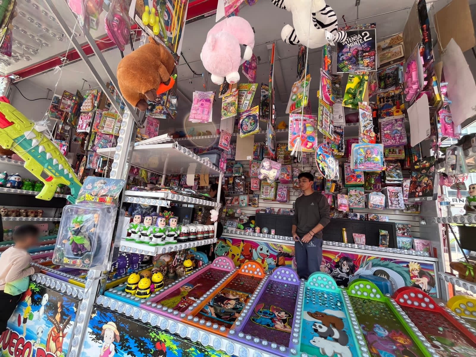Daniel Serrano agasaja a infantes de Izcalli en el “Día de Reyes” – El ...