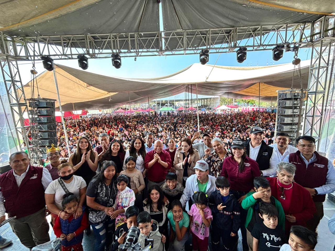 Lleva Raciel Pérez alegría y juguetes a miles de niños en Tlalnepantla ...