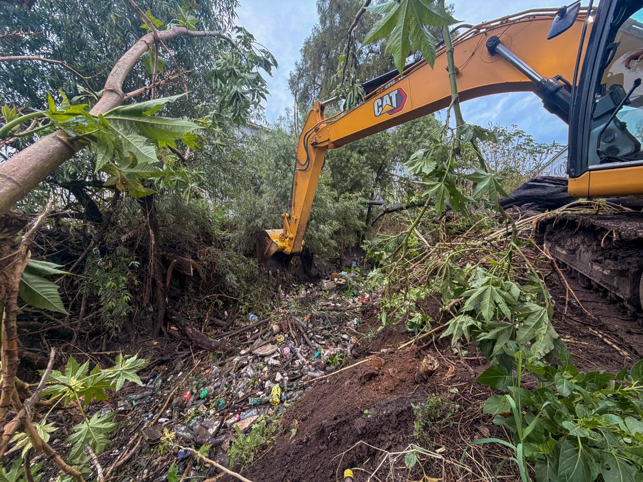 Operagua limpia de basura canal San José hacia el Río Cuautitlán – El ...